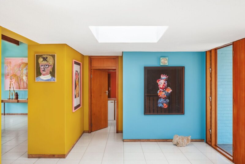 How to Decorate Fashion Studio Walls With Abstract Art - Fashion on a Curve